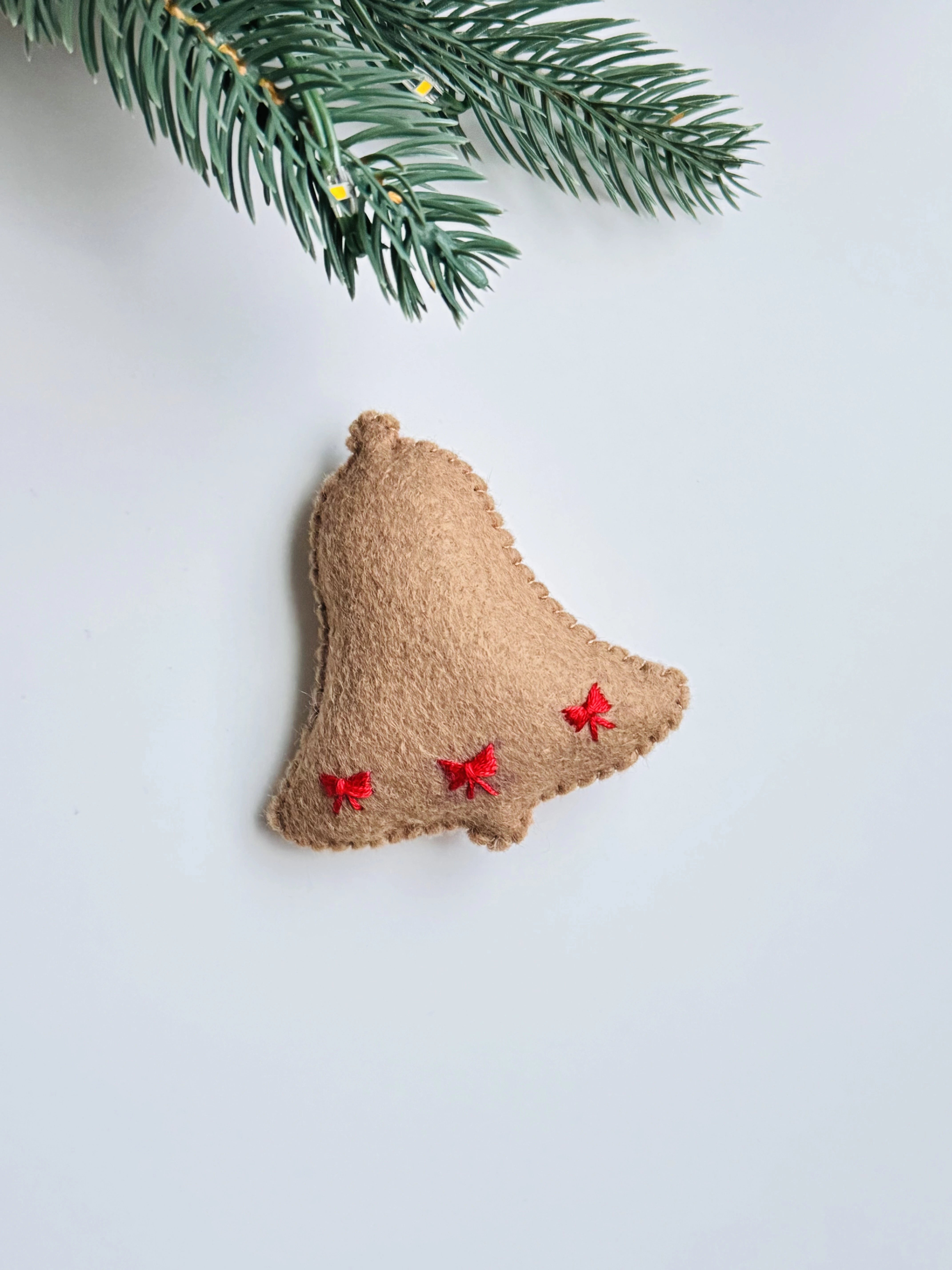 Felt DIY Christmas Ornament: Christmas bell – FluffyTailsbyMia